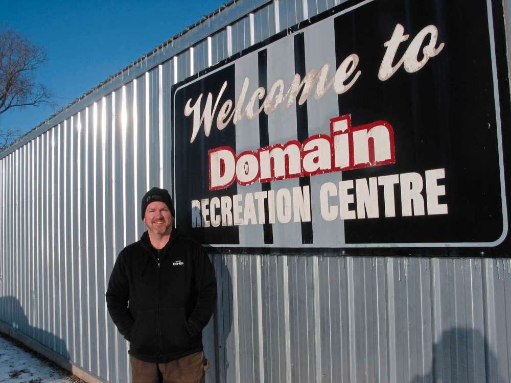 Rink gets revamp thanks to volunteers – Our Communities