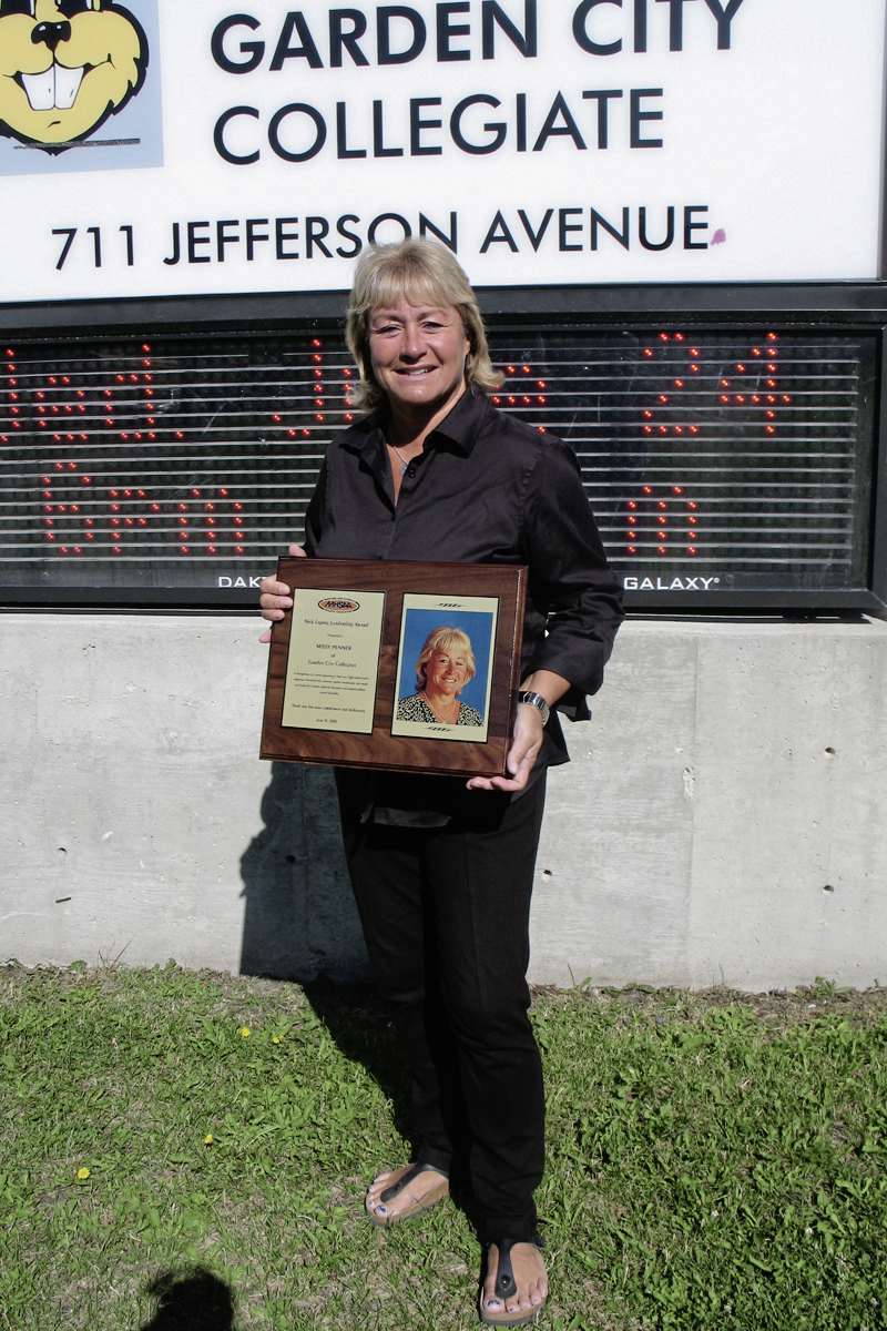 Penner picks up Laping award – Our Communities