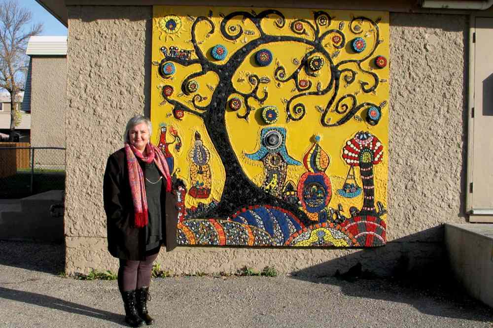 New mosaics a team effort – Our Communities