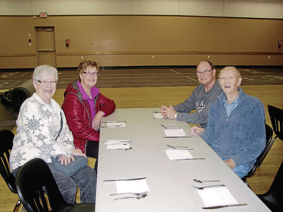 Sharing a healthy meal and good conversation – Our Communities