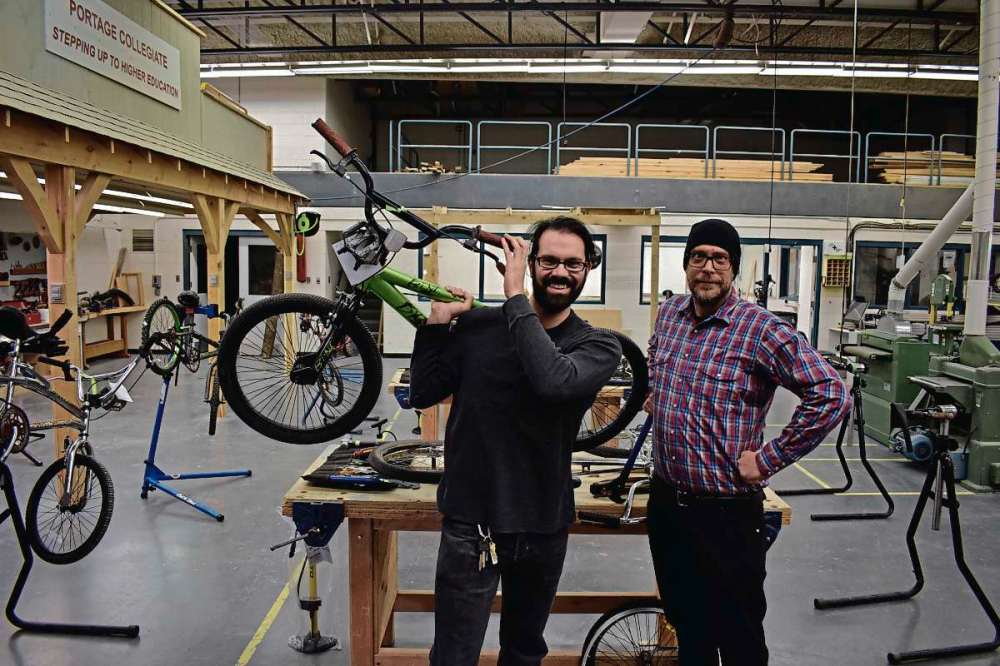 Building bikes over the break – Our Communities