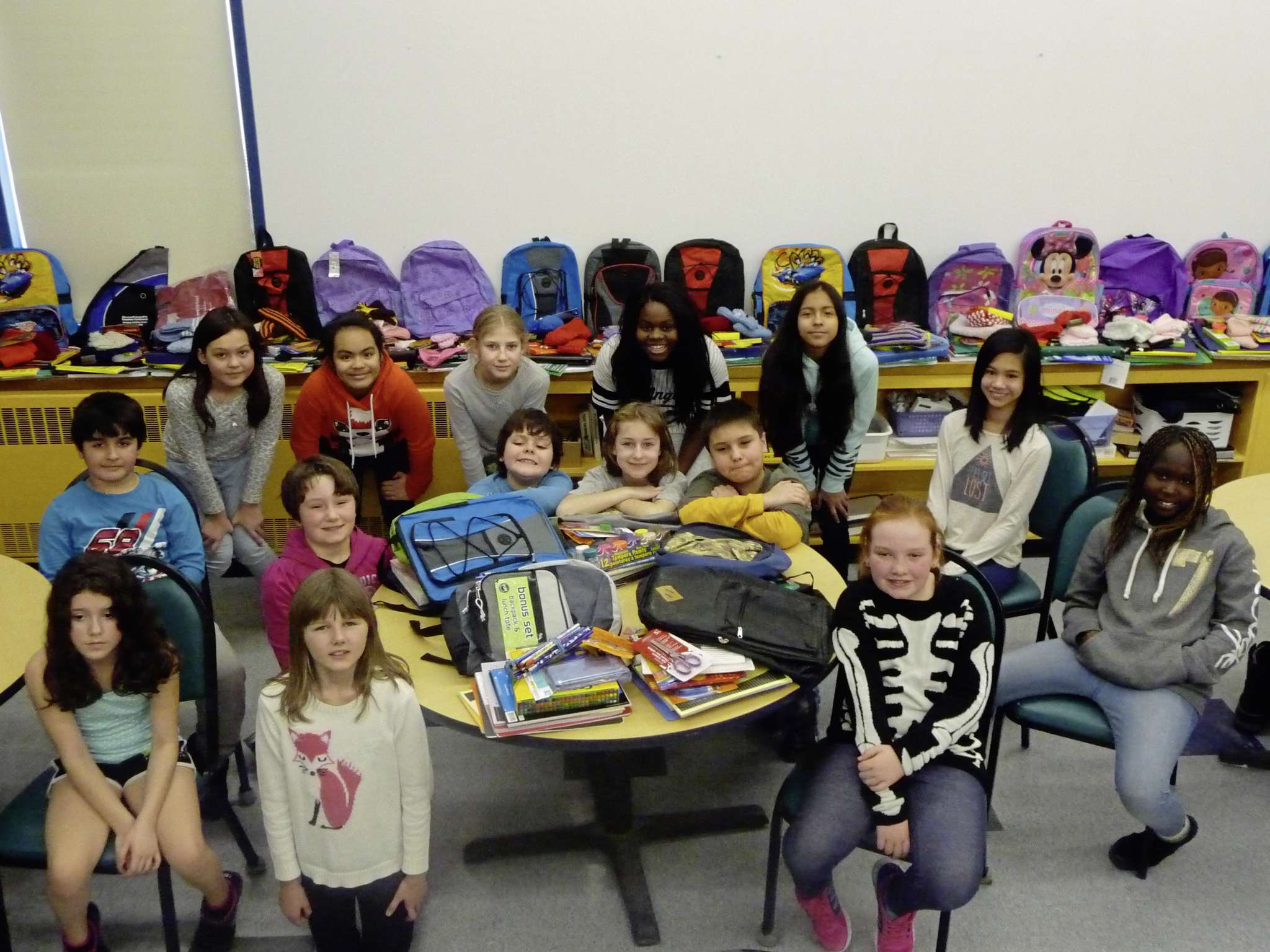 Carpathia School collects supplies for refugees – Our Communities