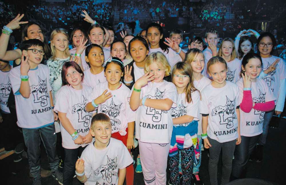 Making a difference at WE Day – Our Communities