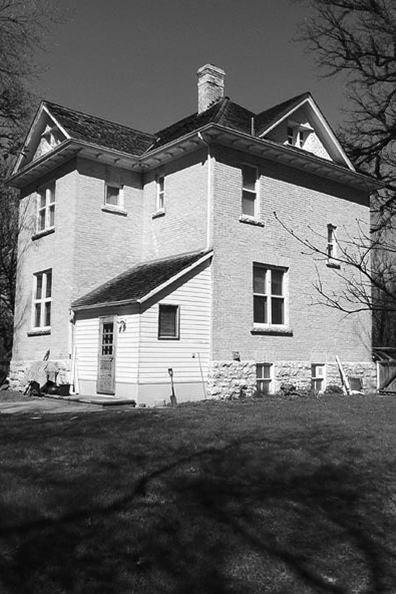 Keeping Caron House in tip-top shape – Our Communities