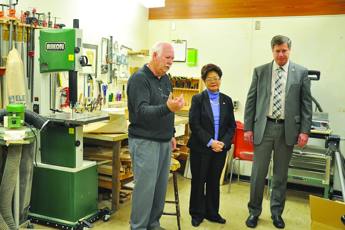 Nominate volunteers in your neighbourhood – Our Communities