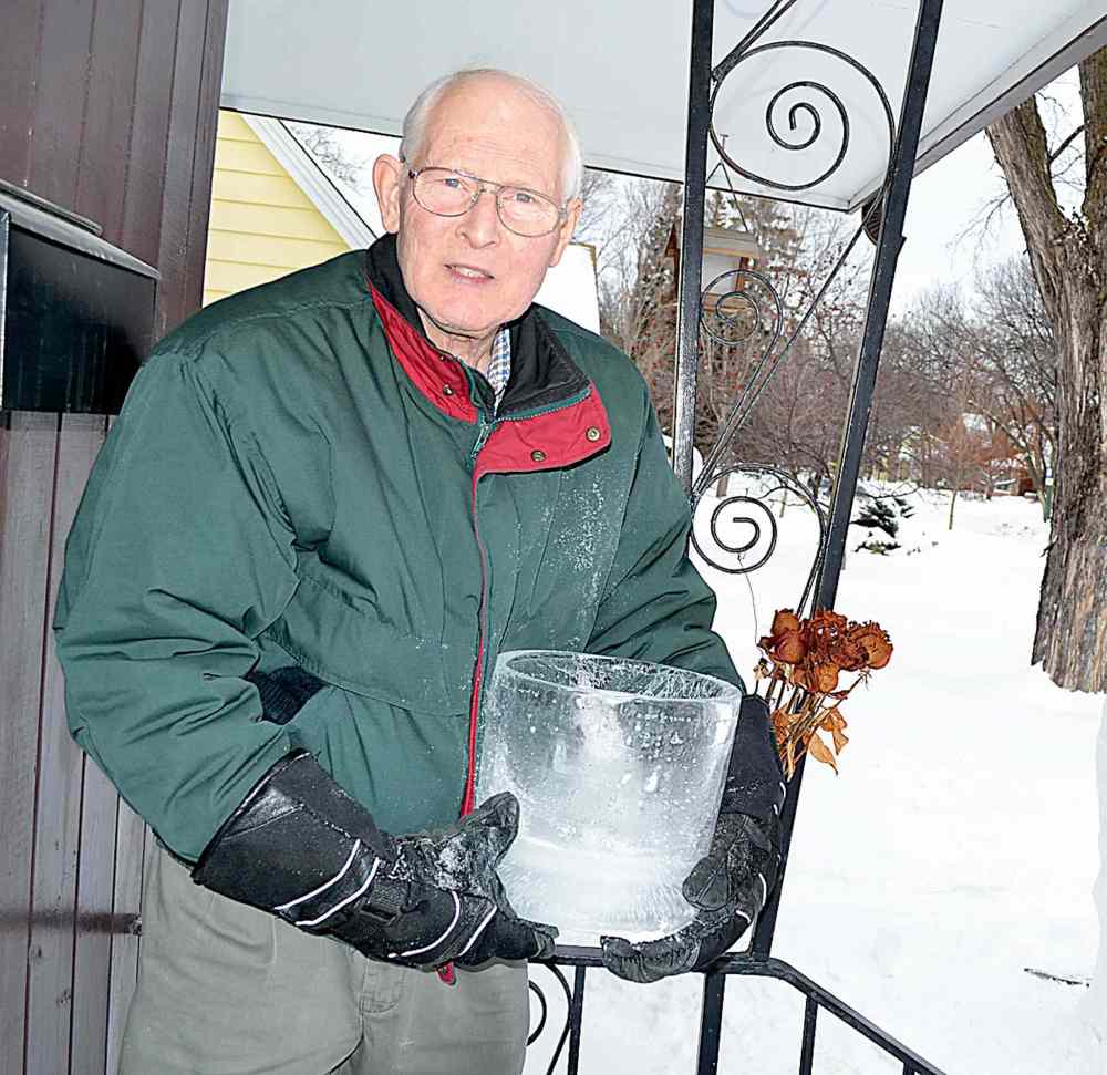 Buxton Road man makes ice lanterns for all – Our Communities