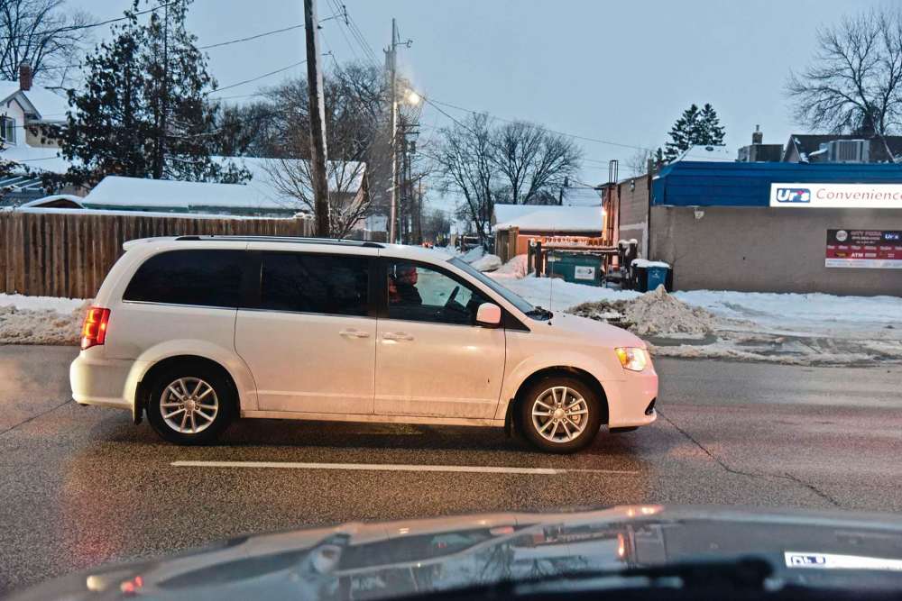 A lesson in back lane etiquette – Our Communities