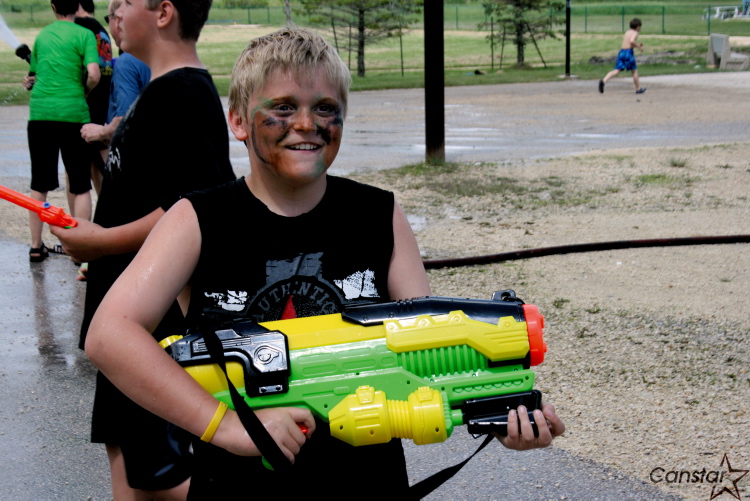 Rosser school celebrates with a splash – Our Communities