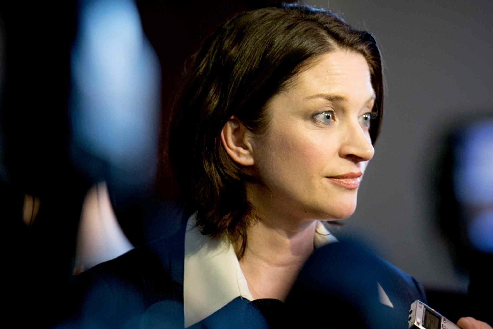 Province announces defibrillator law – Our Communities