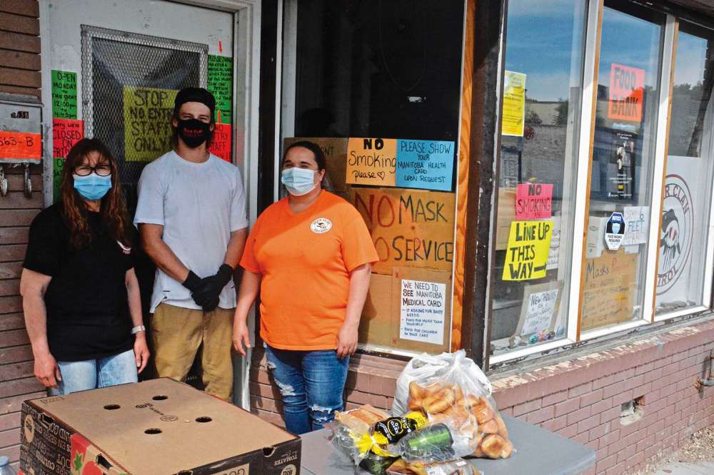 Food bank workers enjoy giving back – Our Communities