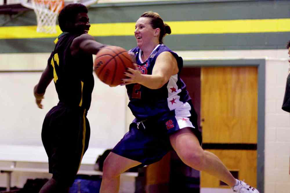 Hornets shoot hoops with cops – Our Communities