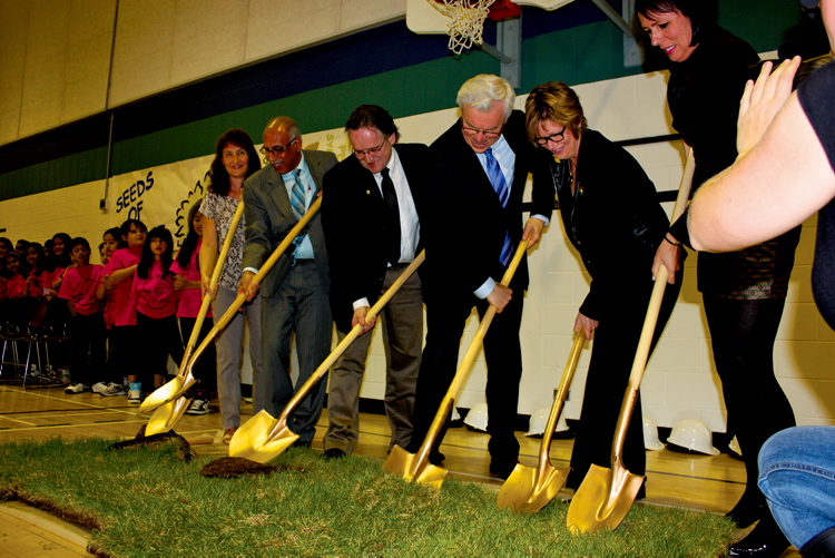 Ground breaks on Amber Trails school – Our Communities