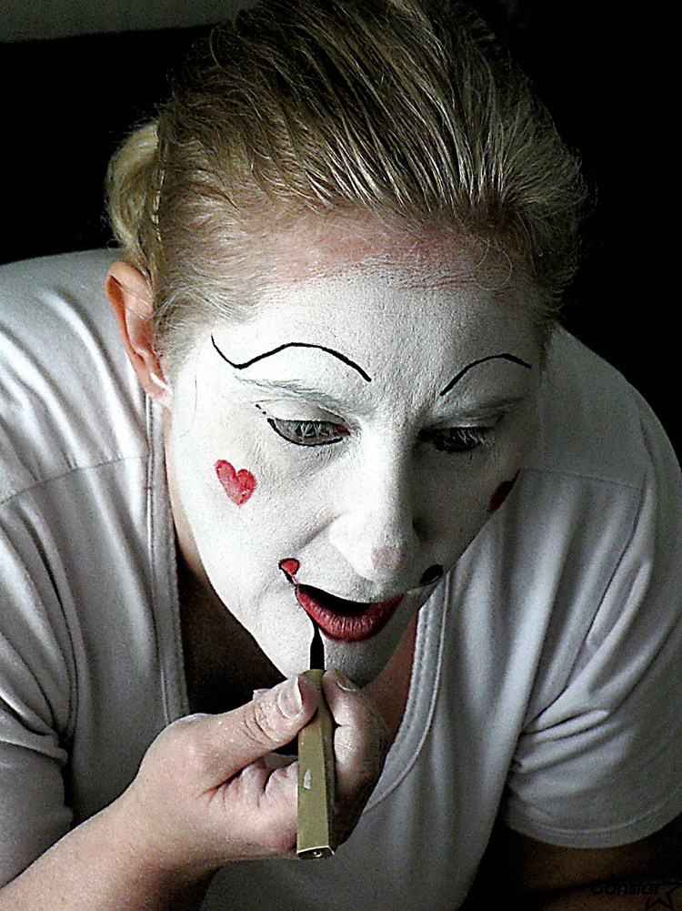 Family knows how to clown around – Our Communities