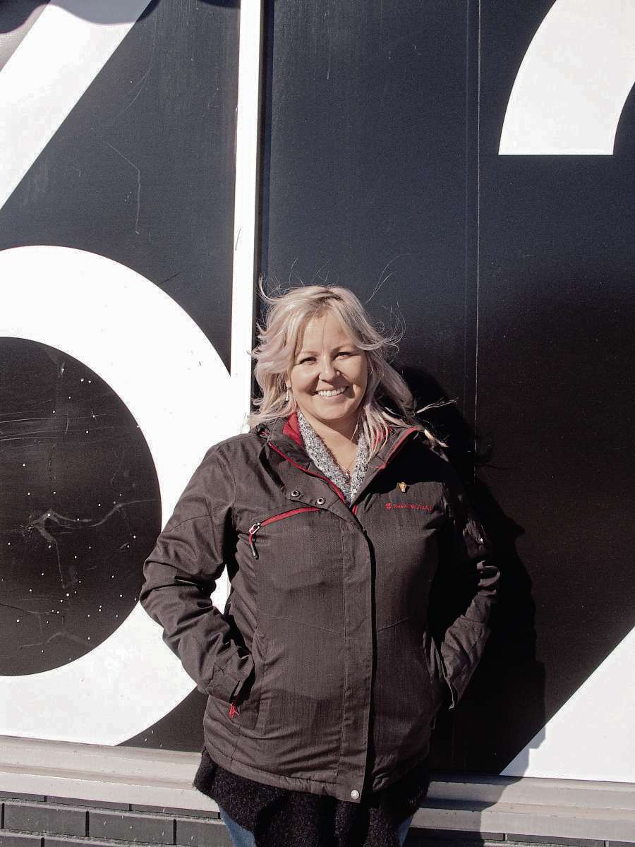 Big prize for hairstylist – Our Communities