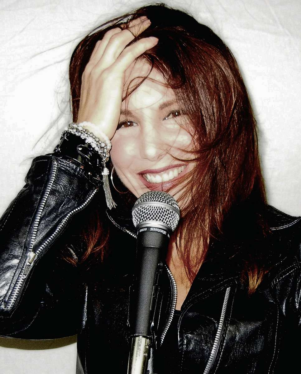 Canadian rocker returns to her roots – Our Communities