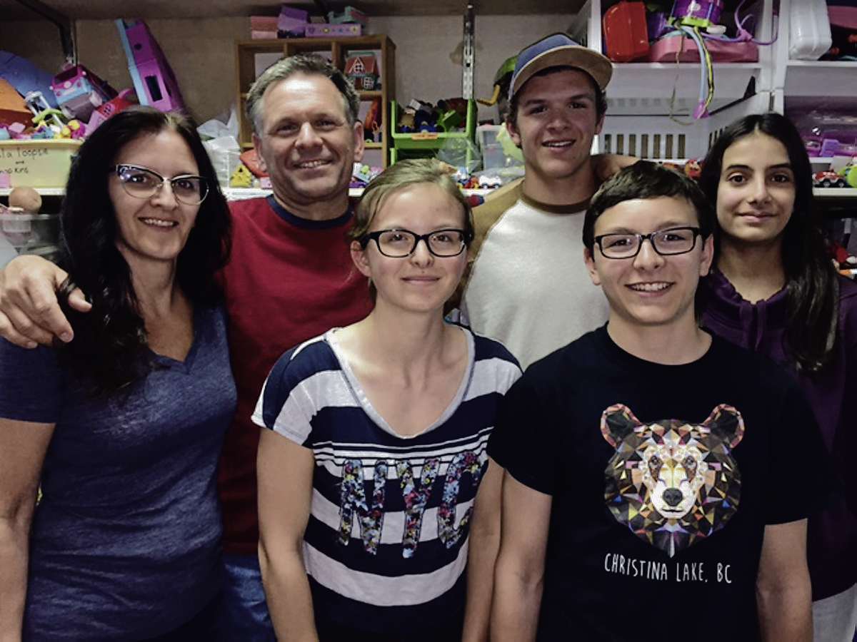 Helping out as a family – Our Communities