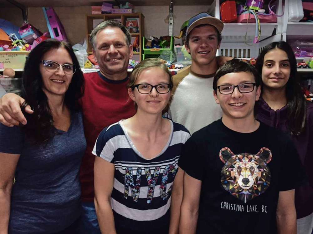 Helping out as a family – Our Communities