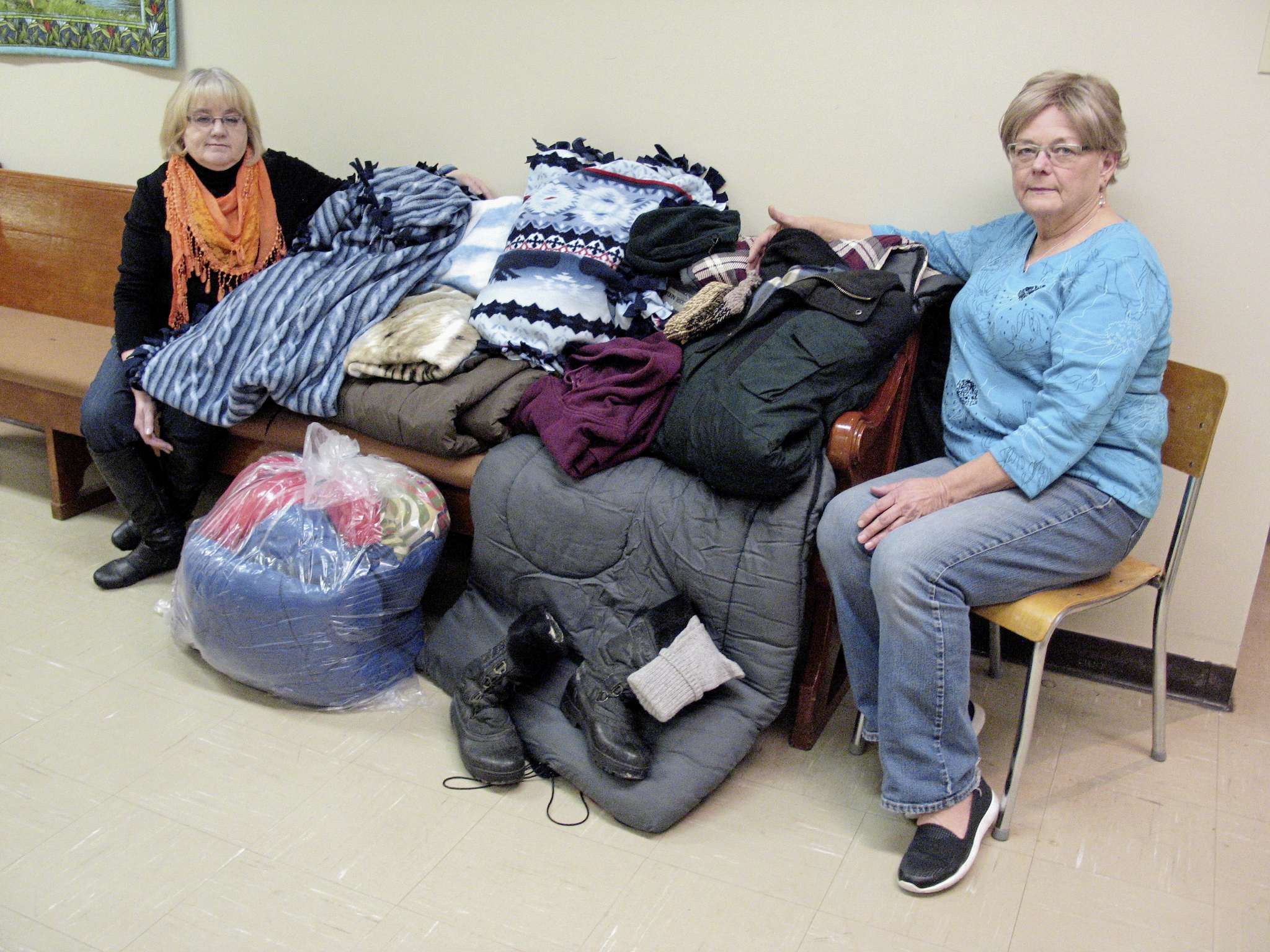 Making winter bags to help the homeless – Our Communities