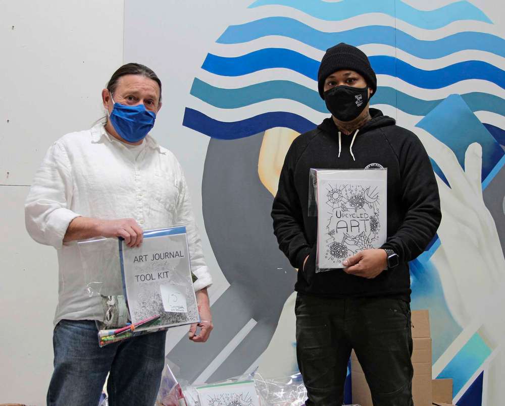 Graffiti Art founders receive national awards – Our Communities