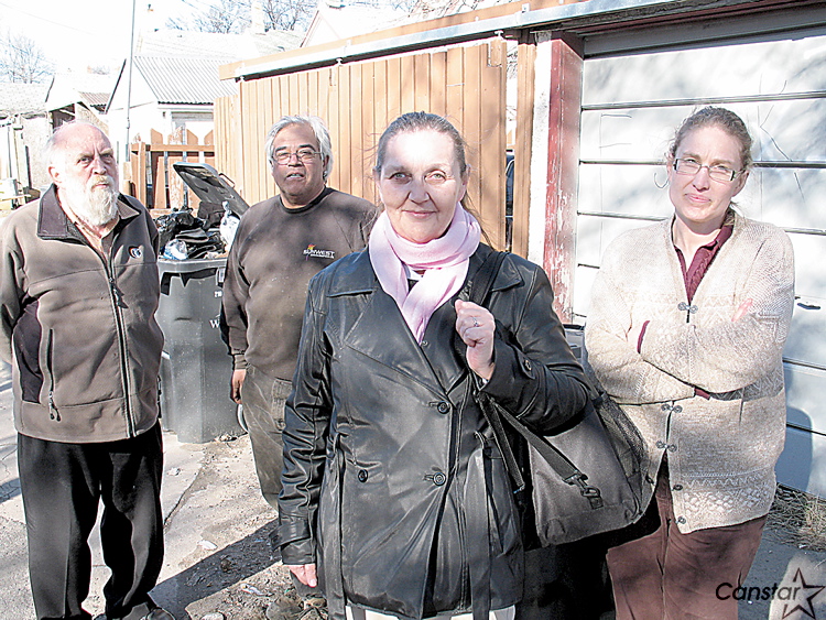 Residents say back lane garbage collection stinks in the West End – Our ...