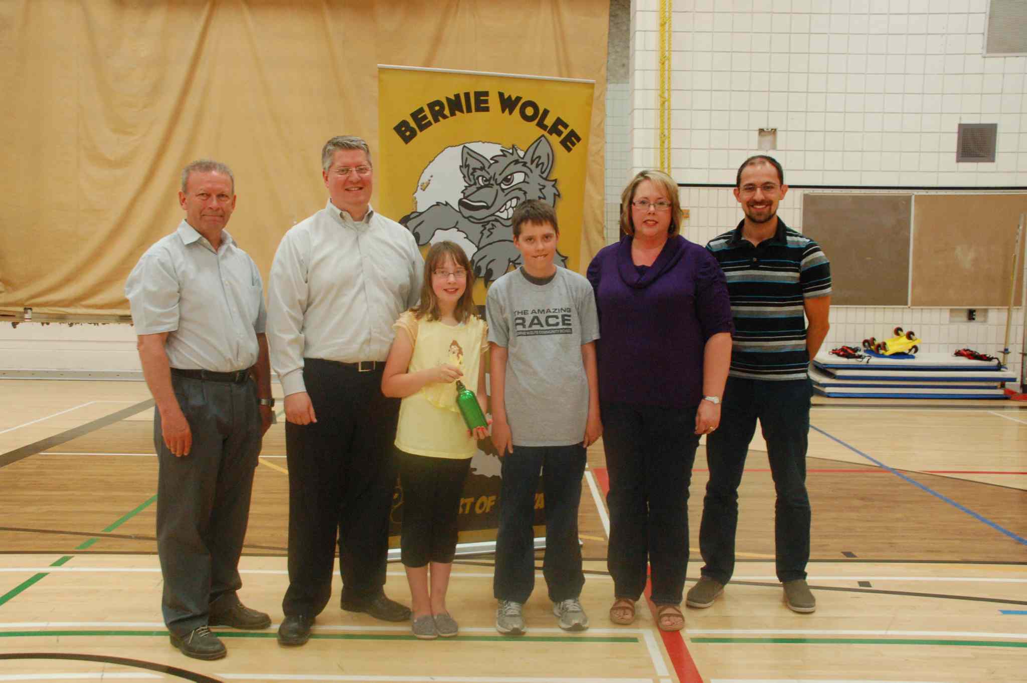 Bernie Wolfe student wins for cleaning neighbourhood – Our Communities