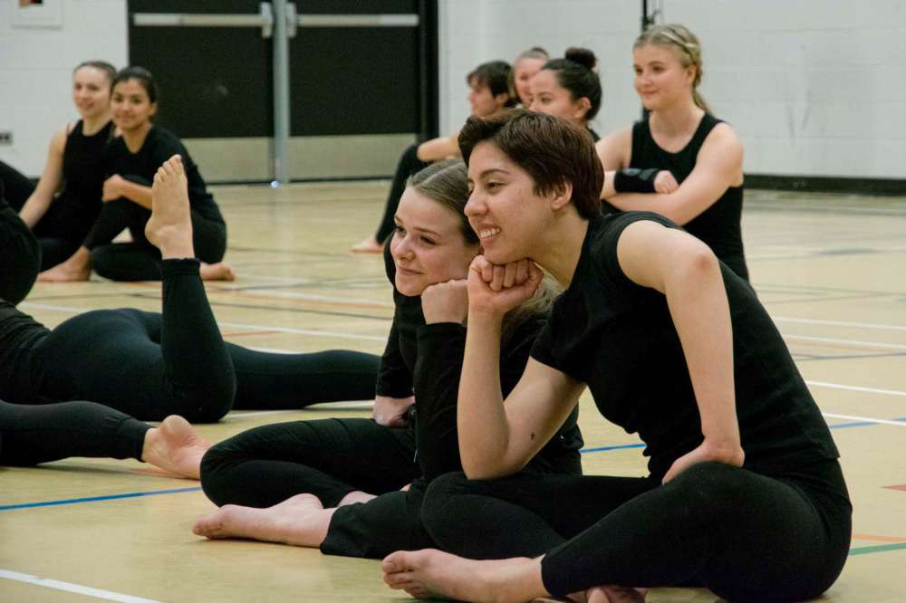 Dancers on tour – Our Communities