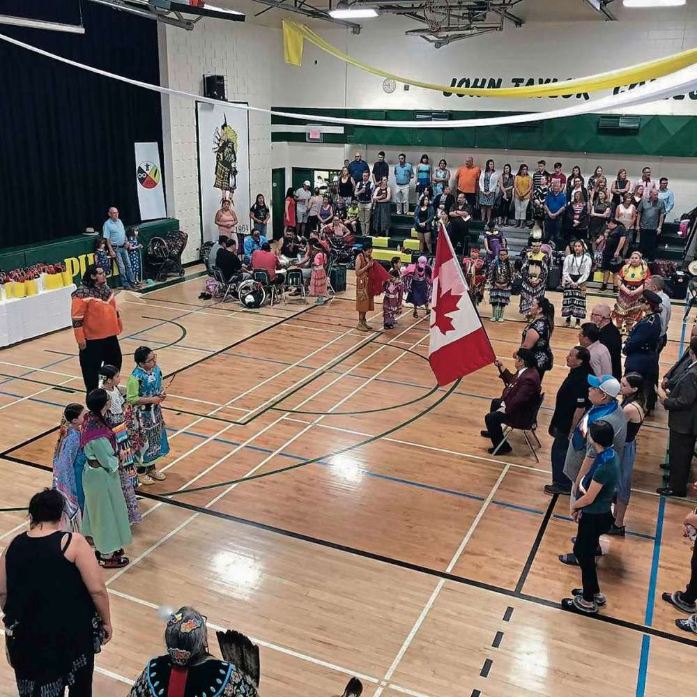 St. James-Assiniboia celebrates Indigenous graduates – Our Communities