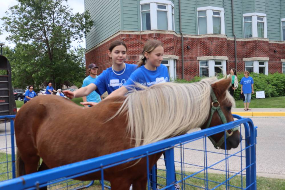 ‘Stroll’ sets an example – Our Communities