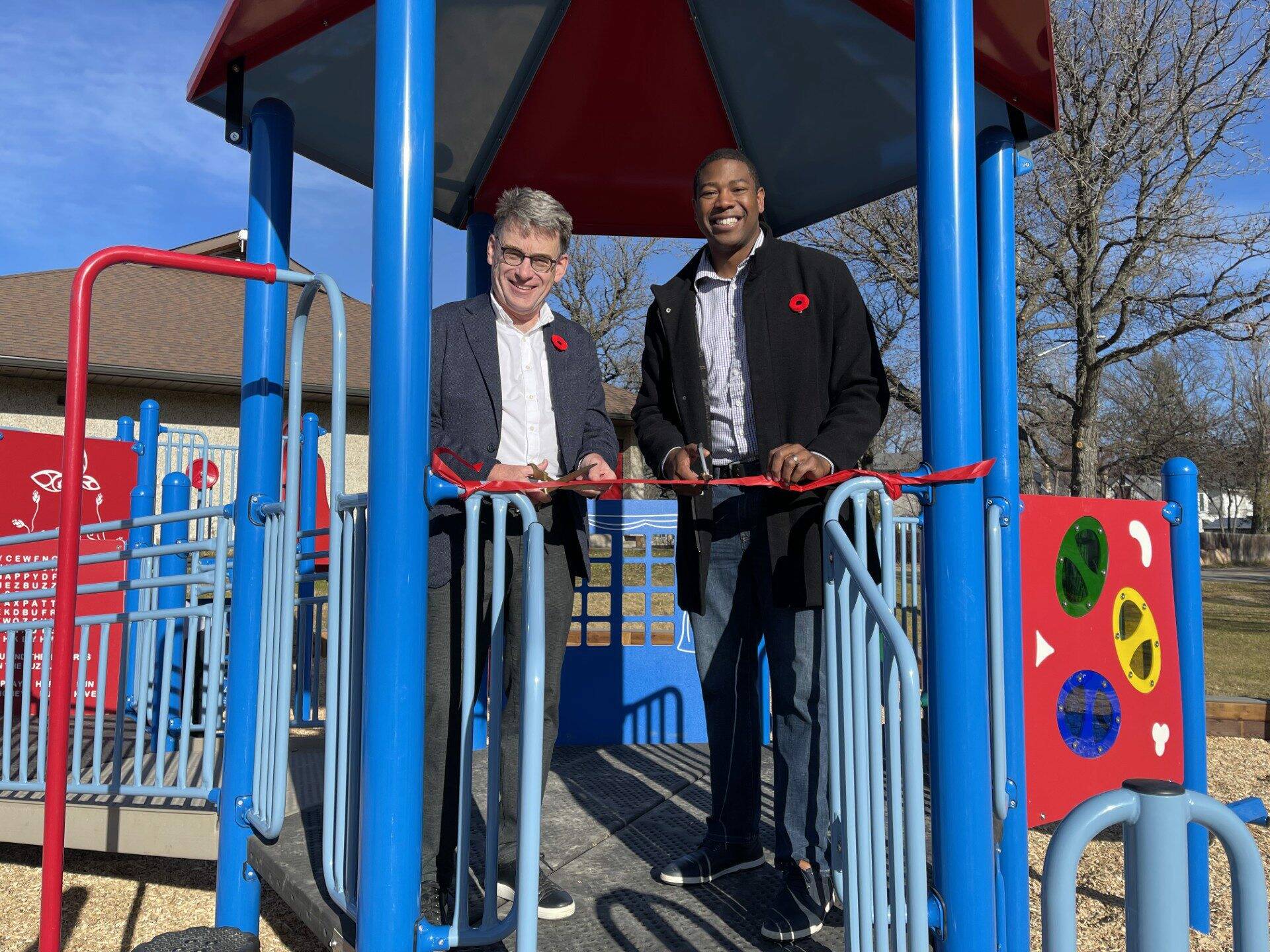 Rebuilt play structure opens in Dean Finlay Park – Our Communities