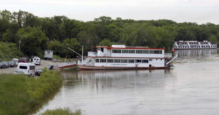 Ship’s wheel stolen from Paddlewheel Princess – Winnipeg Free Press