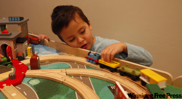 Trains help make world go ’round for autistic kids – Winnipeg Free Press