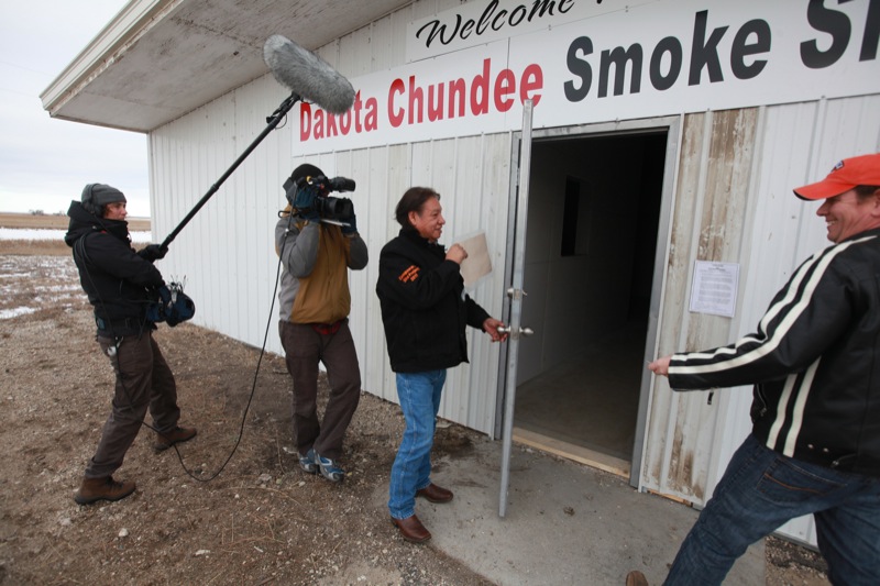 First Nations smoke shop, gaming centre opens its doors – Winnipeg Free ...
