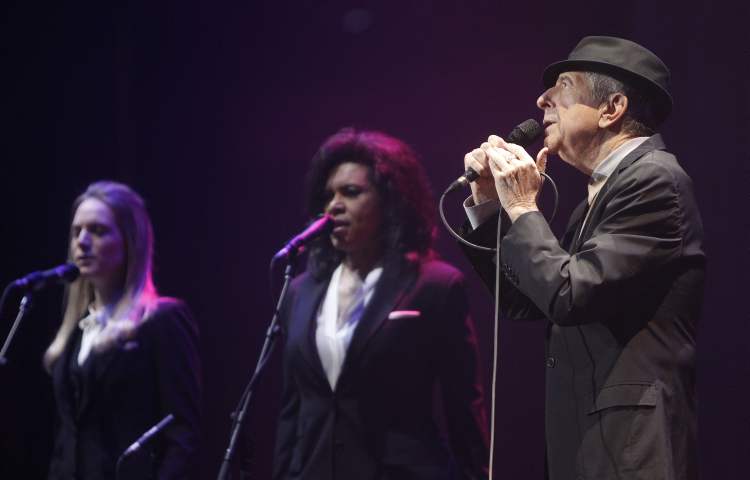 Review: Cohen still a musical, lyrical force – Winnipeg Free Press