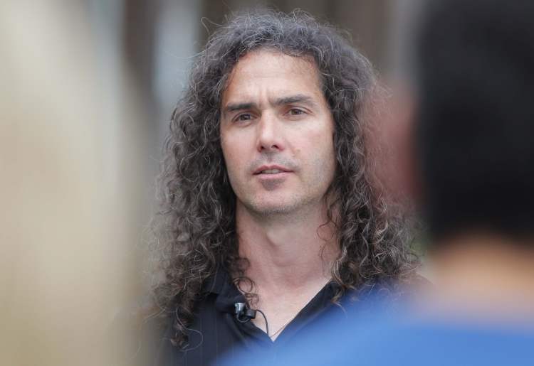 Bug man Stuart still around – Winnipeg Free Press