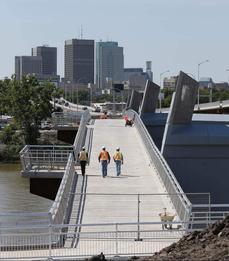 Disraeli pedestrian bridge delayed due to long winter – Winnipeg Free Press