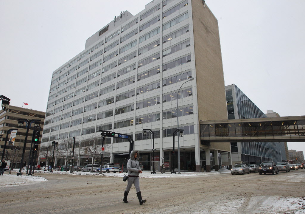 Council allows outside lawyers to talk freely to RCMP in criminal probe ...