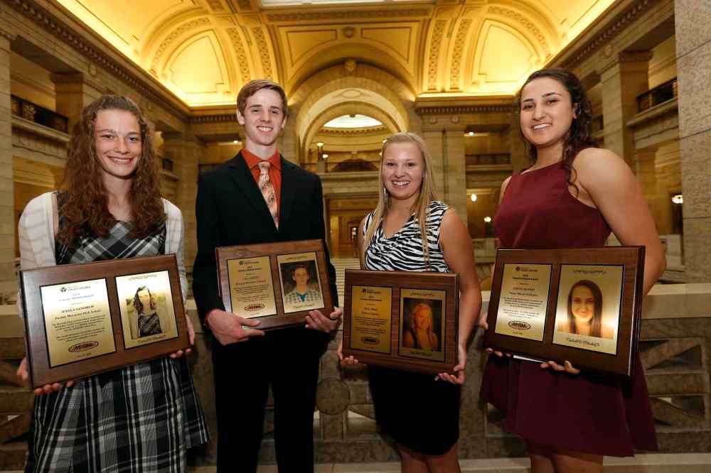MHSAA awards four students with $1-K scholarships – Winnipeg Free Press