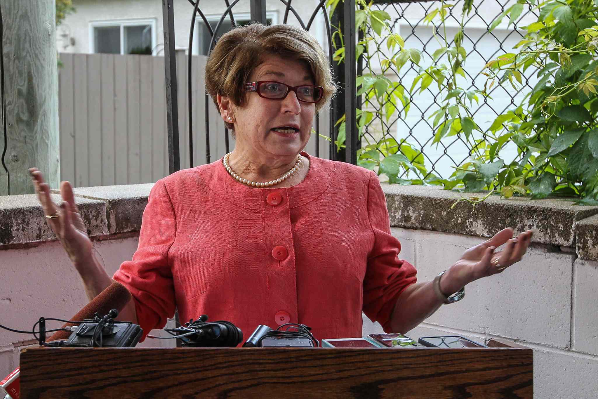 Judy Wasylycia-Leis would add $60 million to road construction budget ...