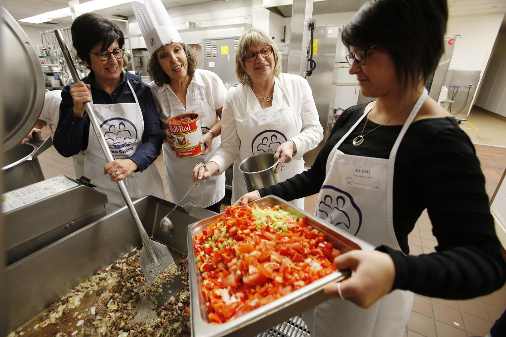 Hands-on program provides homemade soup to people in need – Winnipeg ...