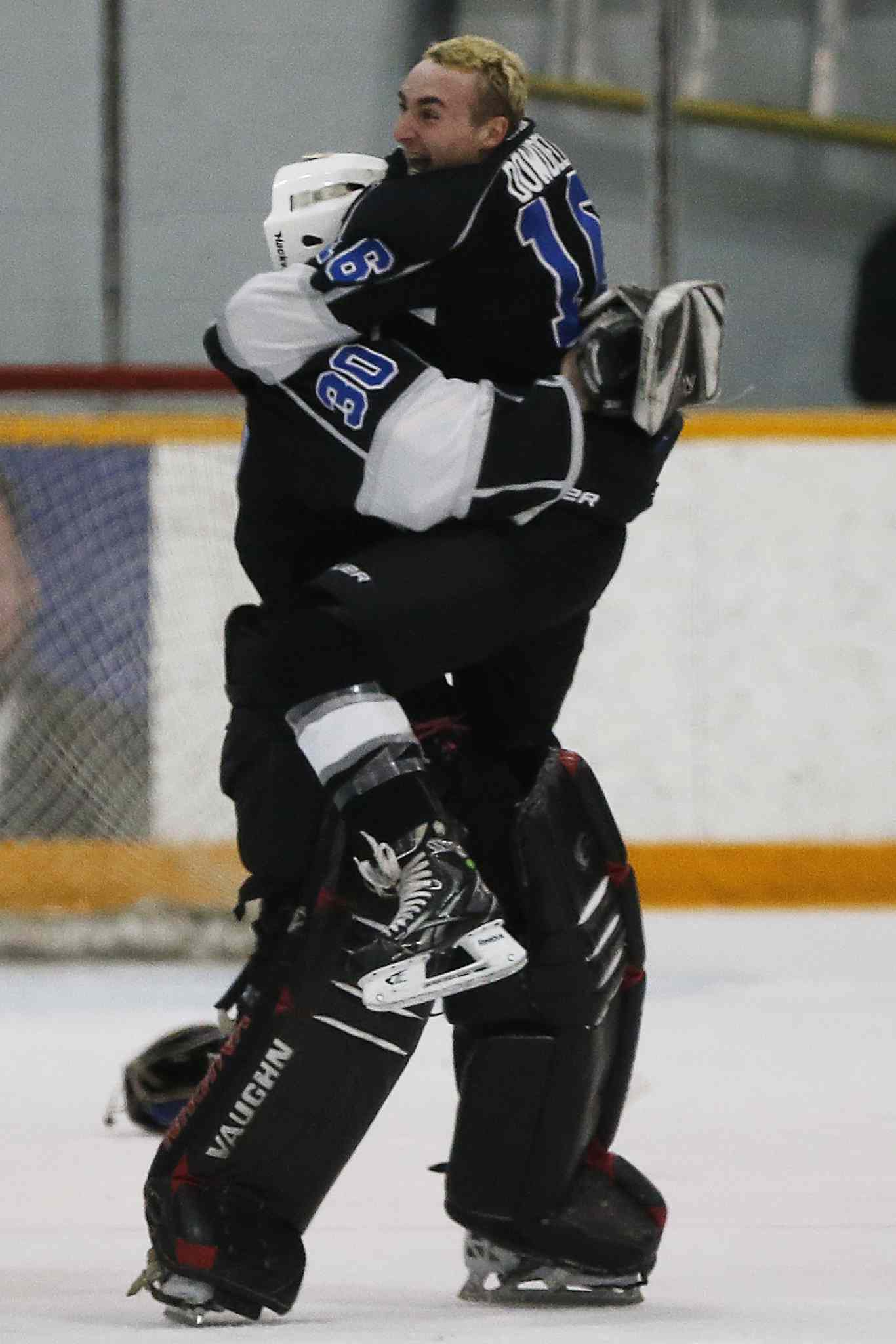 Raiders rule the rink – Winnipeg Free Press