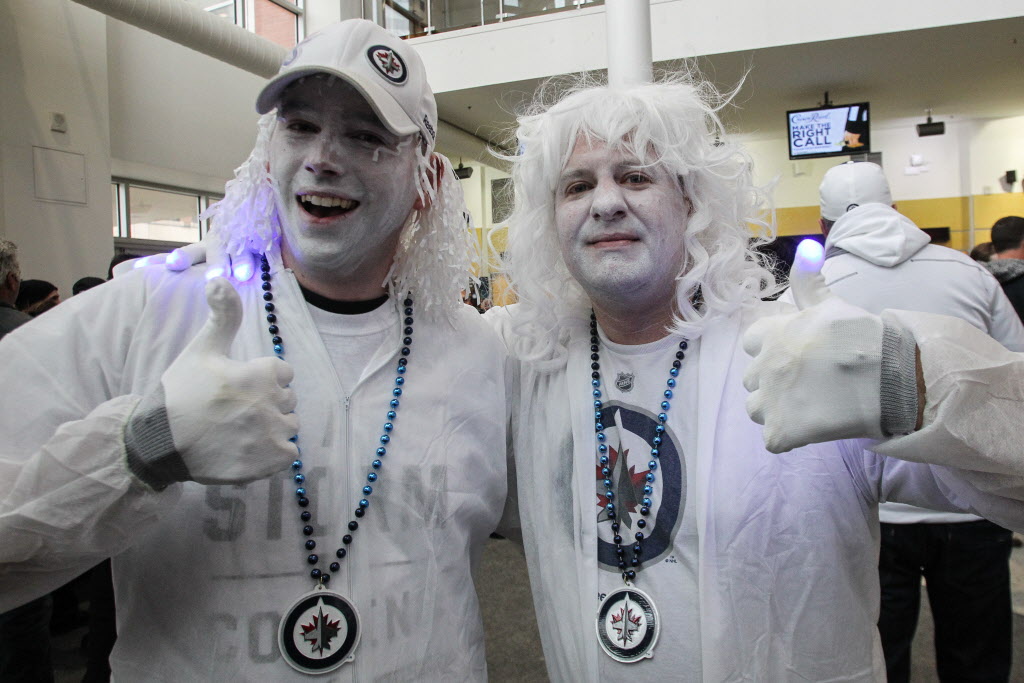 Fans fully embrace whiteout tradition at MTS Centre – Winnipeg Free Press