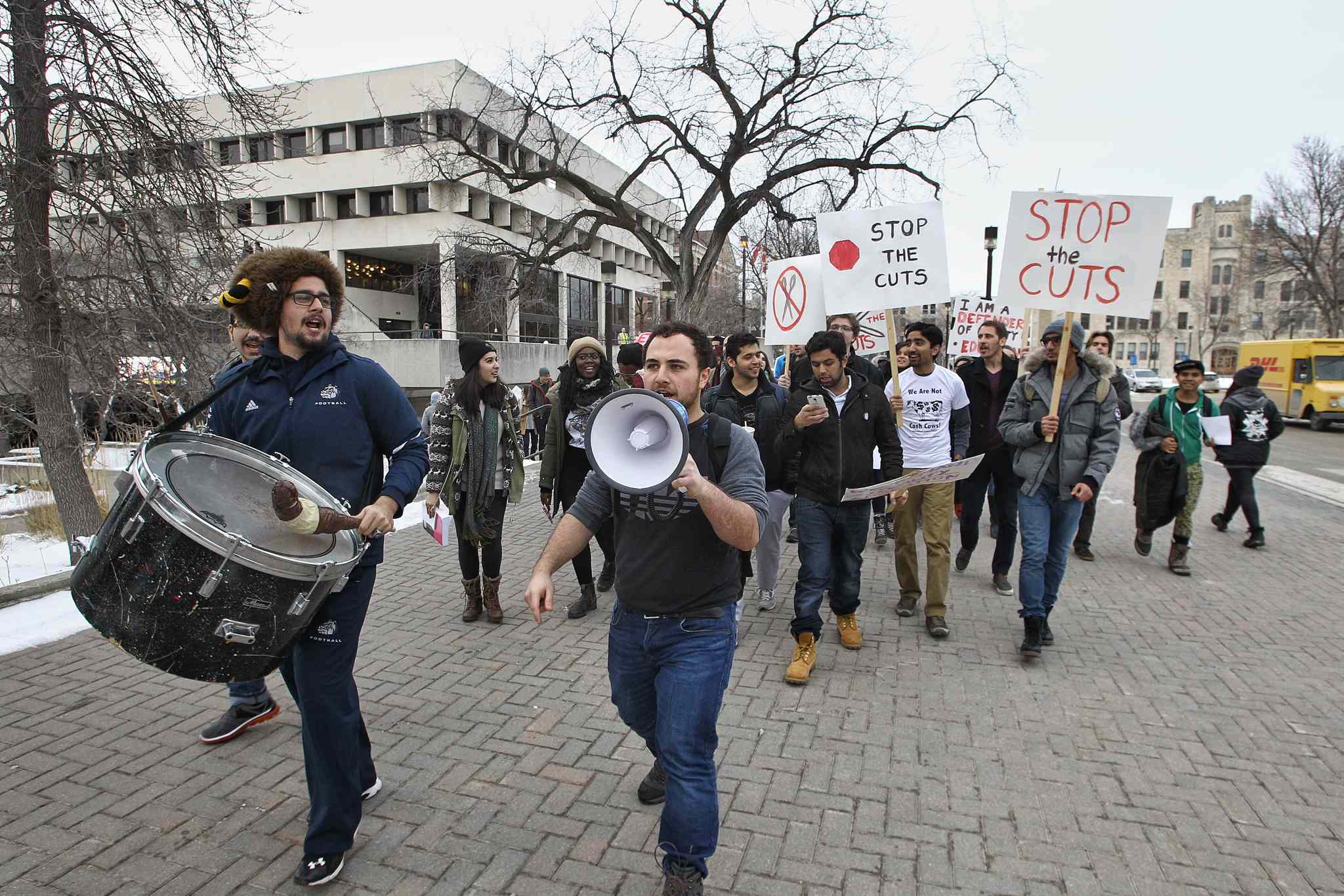 U of M students protest cuts and fees – Winnipeg Free Press