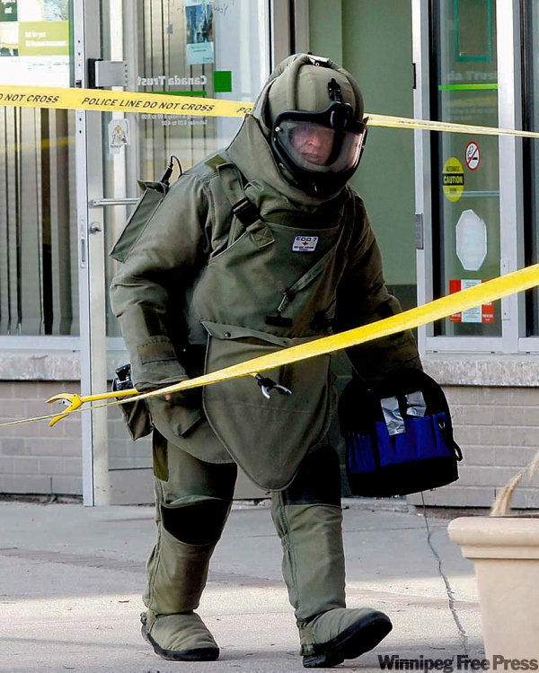 Witness feared for life in Osborne bank bomb scare – Winnipeg Free Press