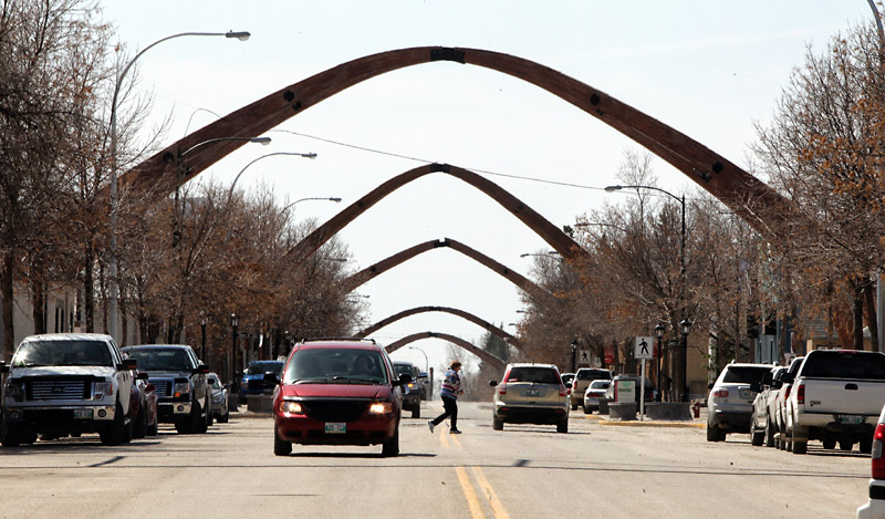 Russell rep ‘sad’ over removal of rotting arches – Winnipeg Free Press
