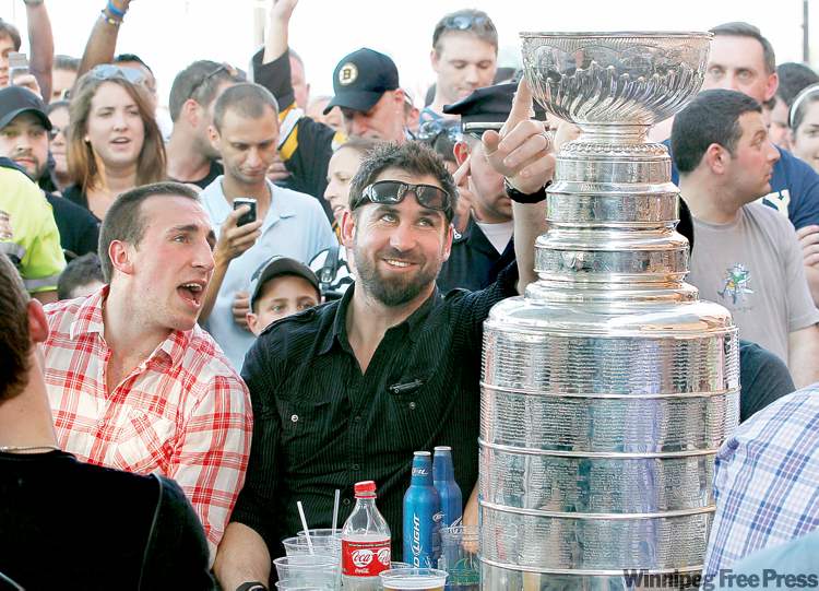 A silver lining Neepawa’s Hnidy bringing Stanley Cup home today ...