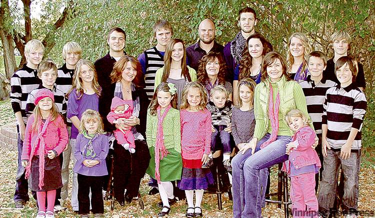Polygamous family steps out of the closet – Winnipeg Free Press