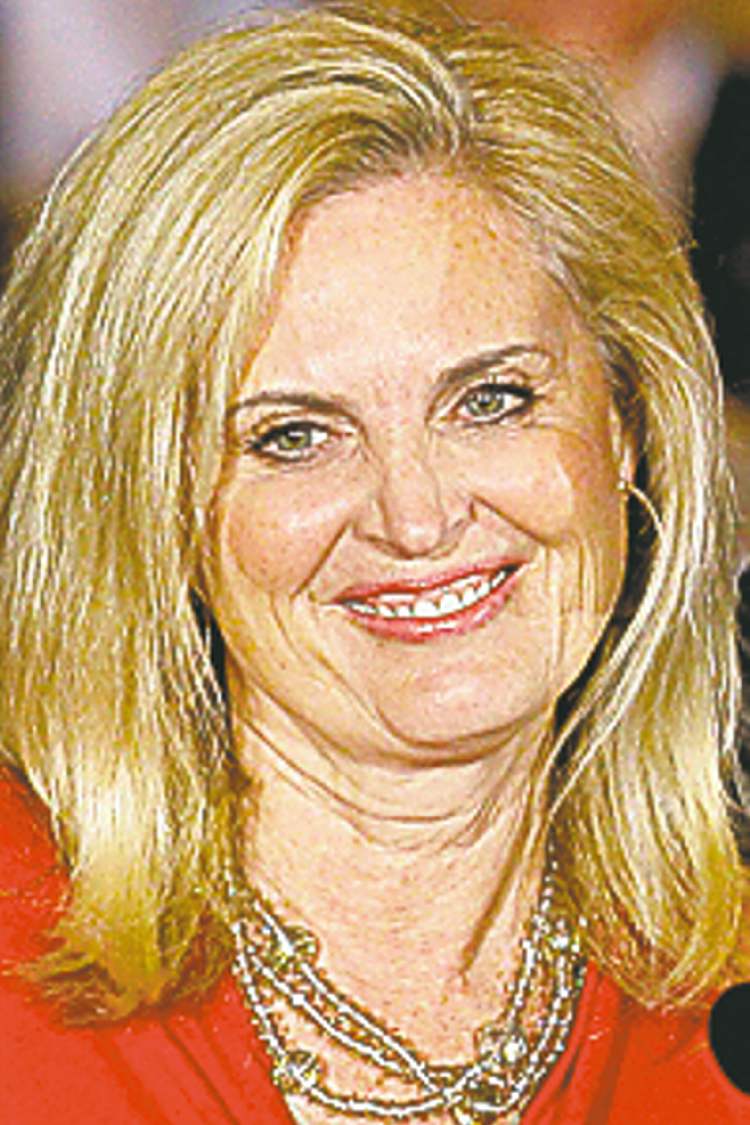 Romney’s wife defends career choice after Democrat’s barb – Winnipeg ...