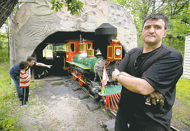 Park conservancy puts up sign, apologizes to steam train owner ...