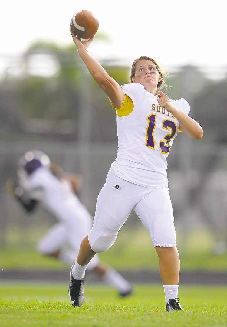 Female QB makes high school history – Winnipeg Free Press