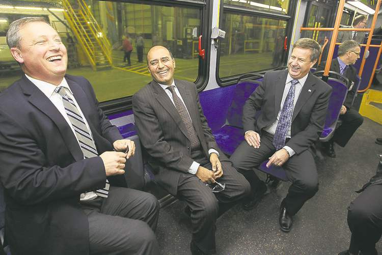 Electric bus gets boosts – Winnipeg Free Press